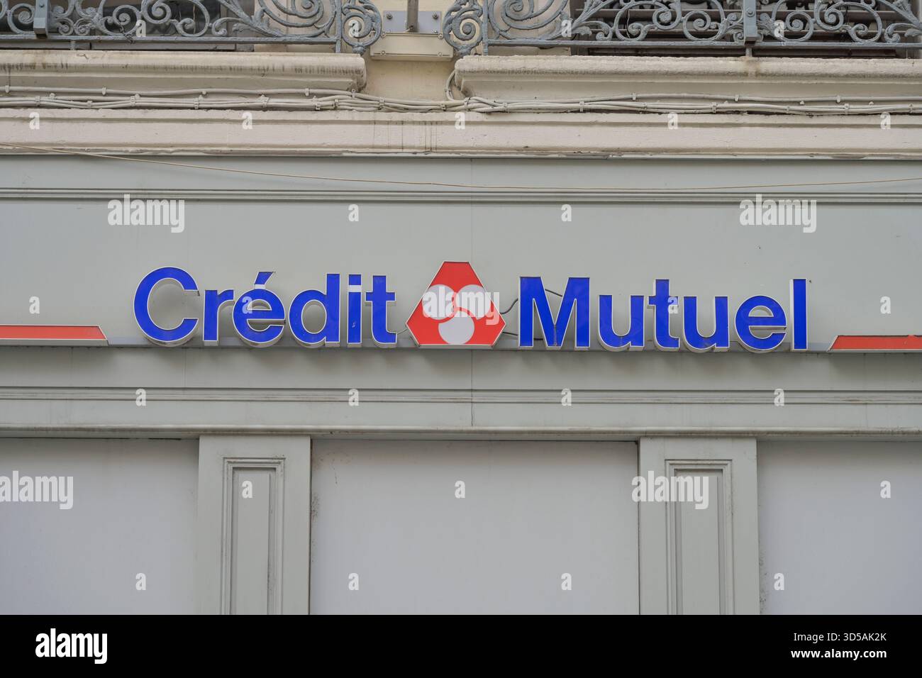 Logo, Bank, Credit Mutuel, Rue de la Republique, Lyon, Frankreich ...