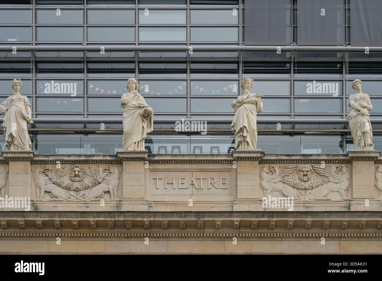 Opera National de Lyon, 1 Pl. de la Comedie, Lyon, Frankreich *** Opera ...