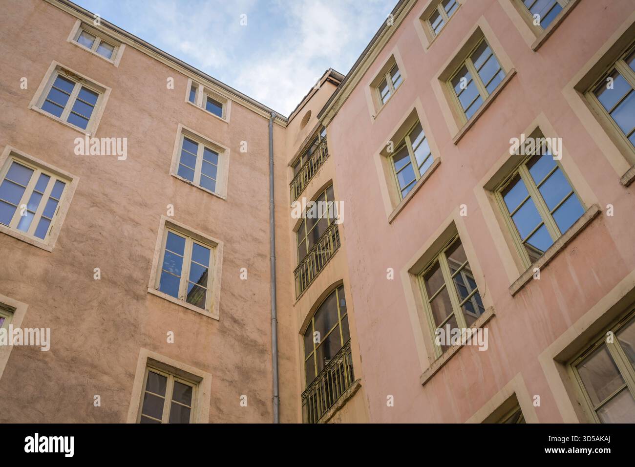 Innenhof, Traboule im Viertel La Croix-Rousse, Altstadt, Lyon ...