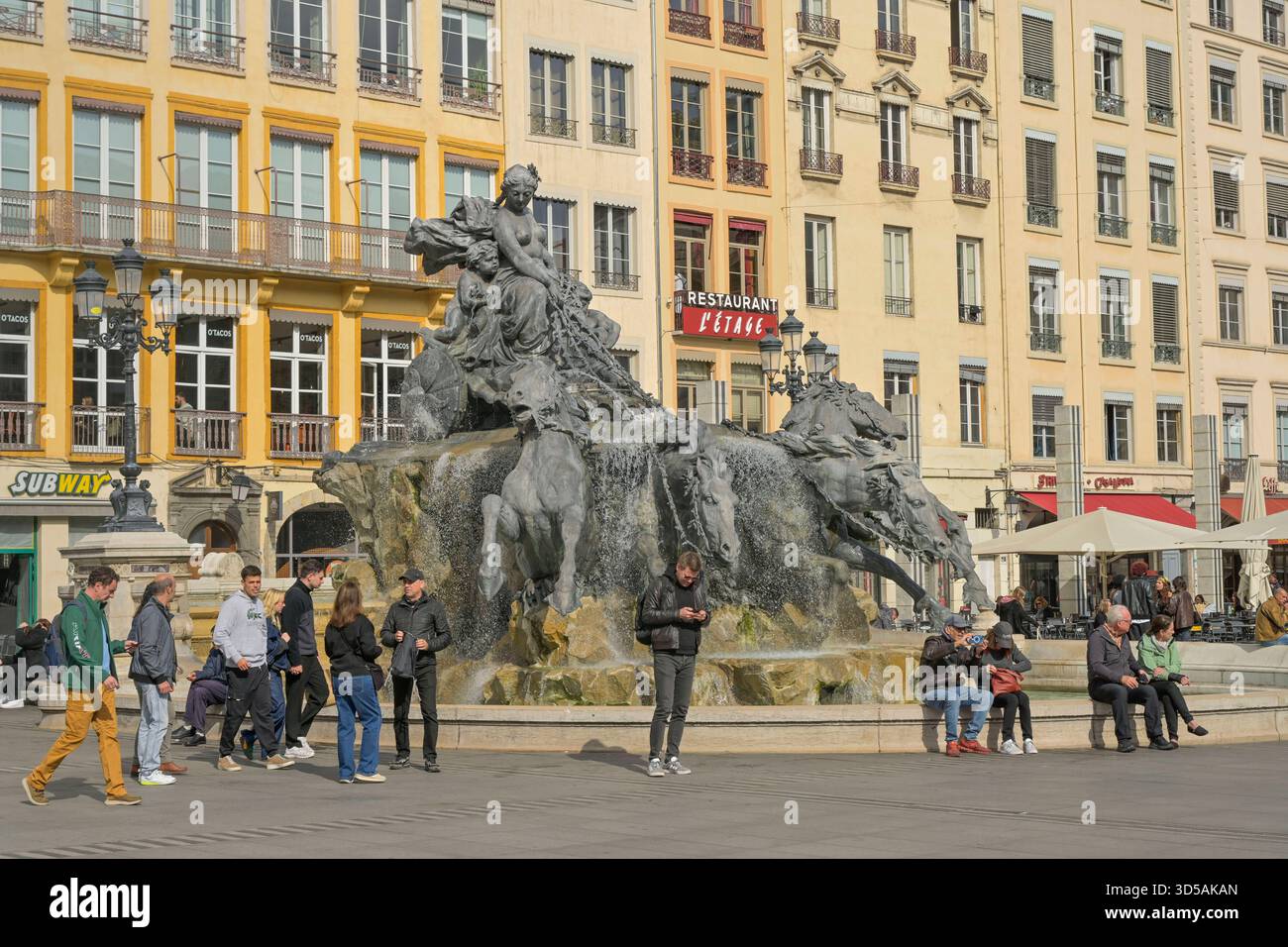 Fontaine Bartholdi, Brunnen auf dem Pl. des Terreaux, Lyon, Frankreich ...