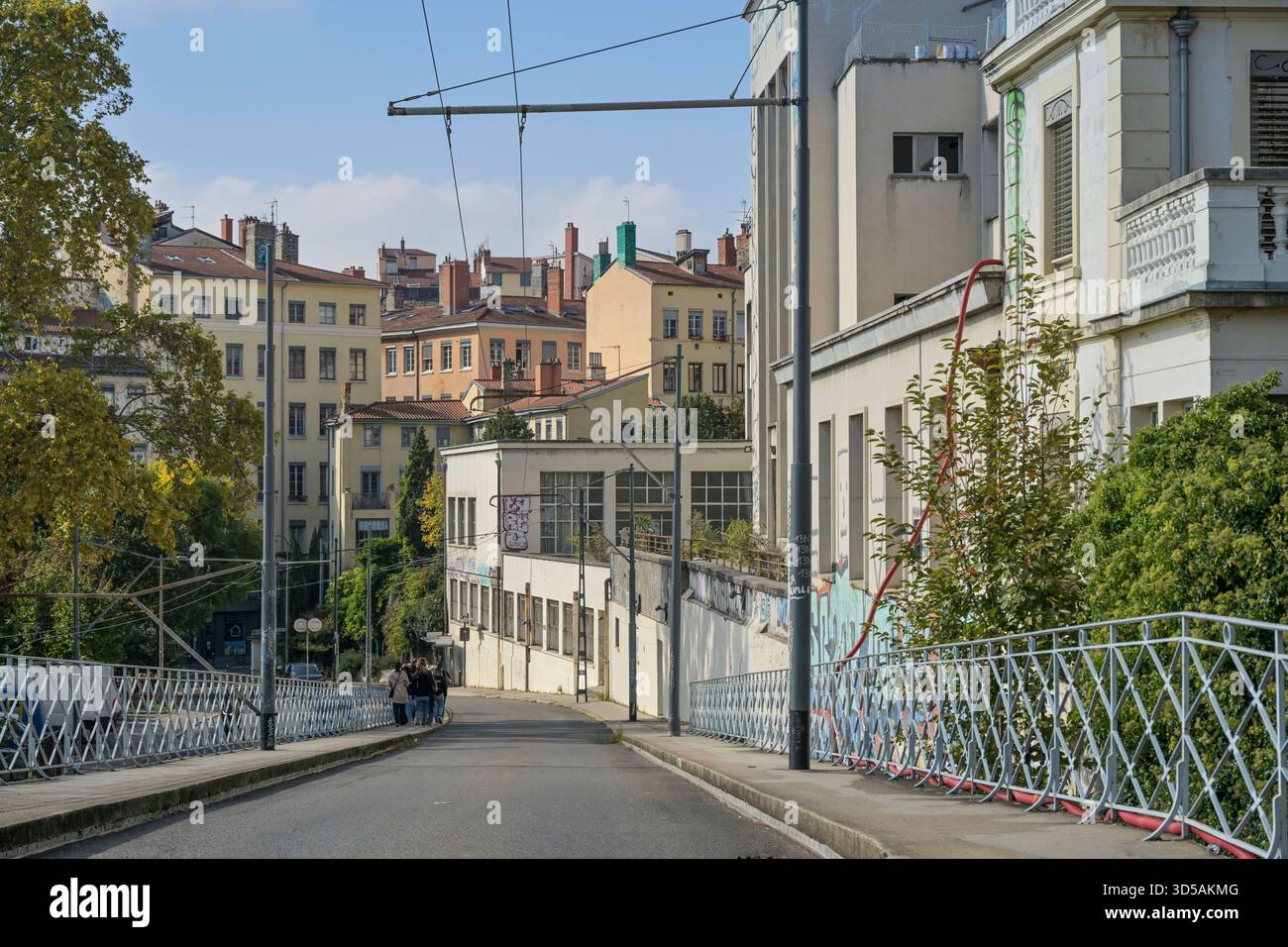 Altbauten, Straße im Künstlerviertel La Croix-Rousse, Altstadt, Lyon ...
