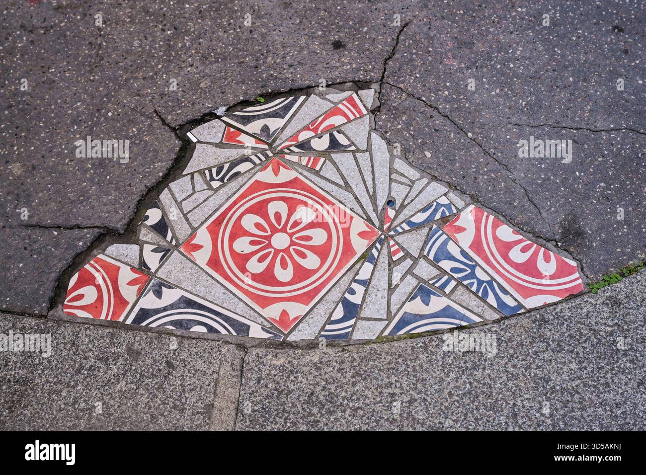 Mosaikkunstwerk des anonymen französischen Street-Art-Künstlers Ememem ...