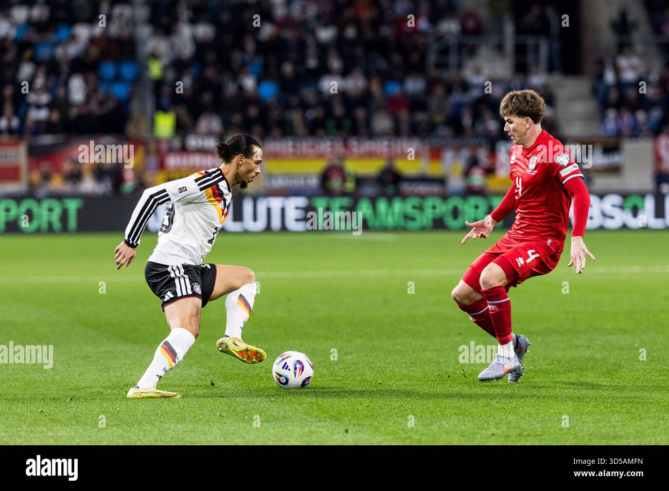 One-on-one Leroy Sane (Germany, 19), Florian Bohnert (Luxembourg, 4 ...