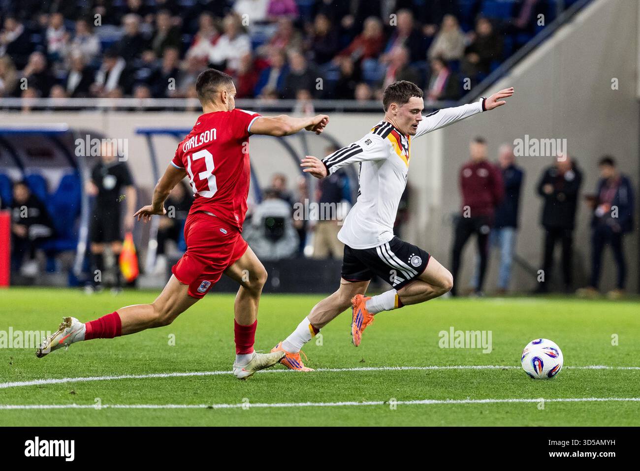 One-on-one Dirk Carlson (Luxembourg, 13), Florian Wirtz (Germany, 17 ...
