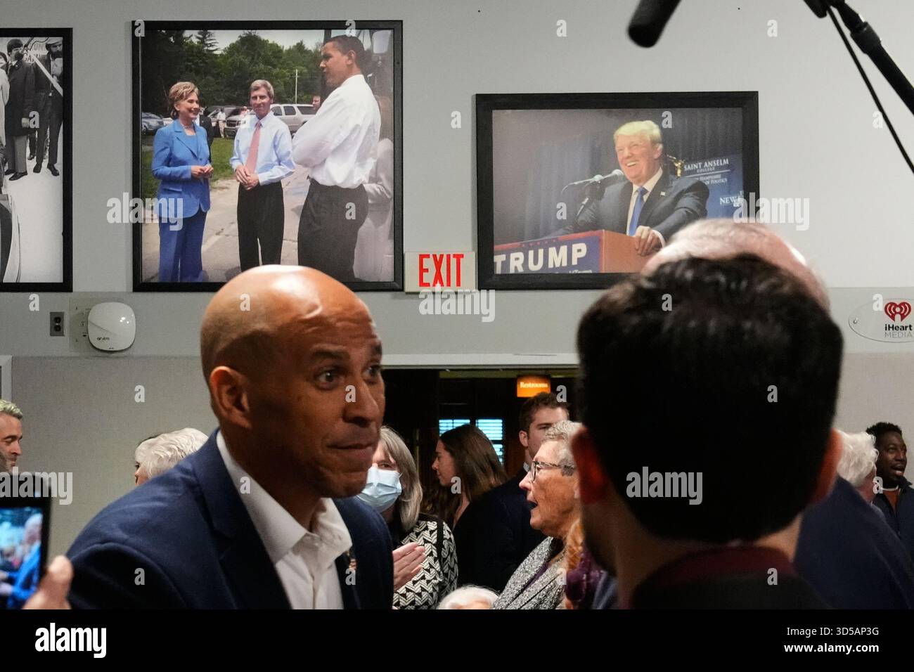 Photographs of former President Barack Obama and current President ...