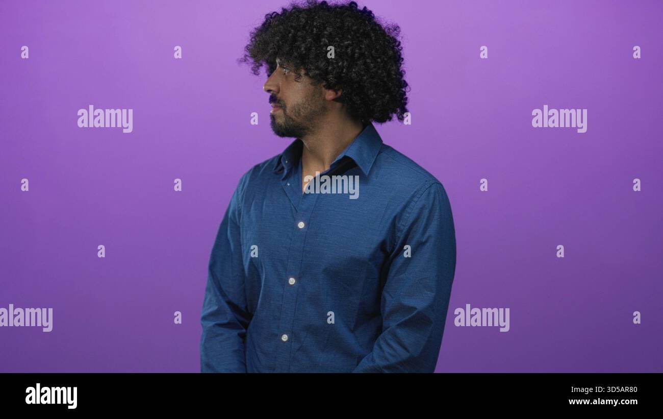 Man turning head looking left hi-res stock photography and images - Alamy