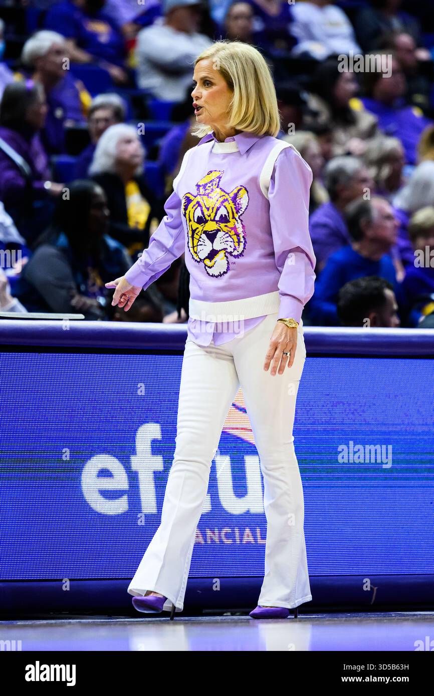 LSU head coach Kim Mulkey reacts in the first half of a NCAA college ...