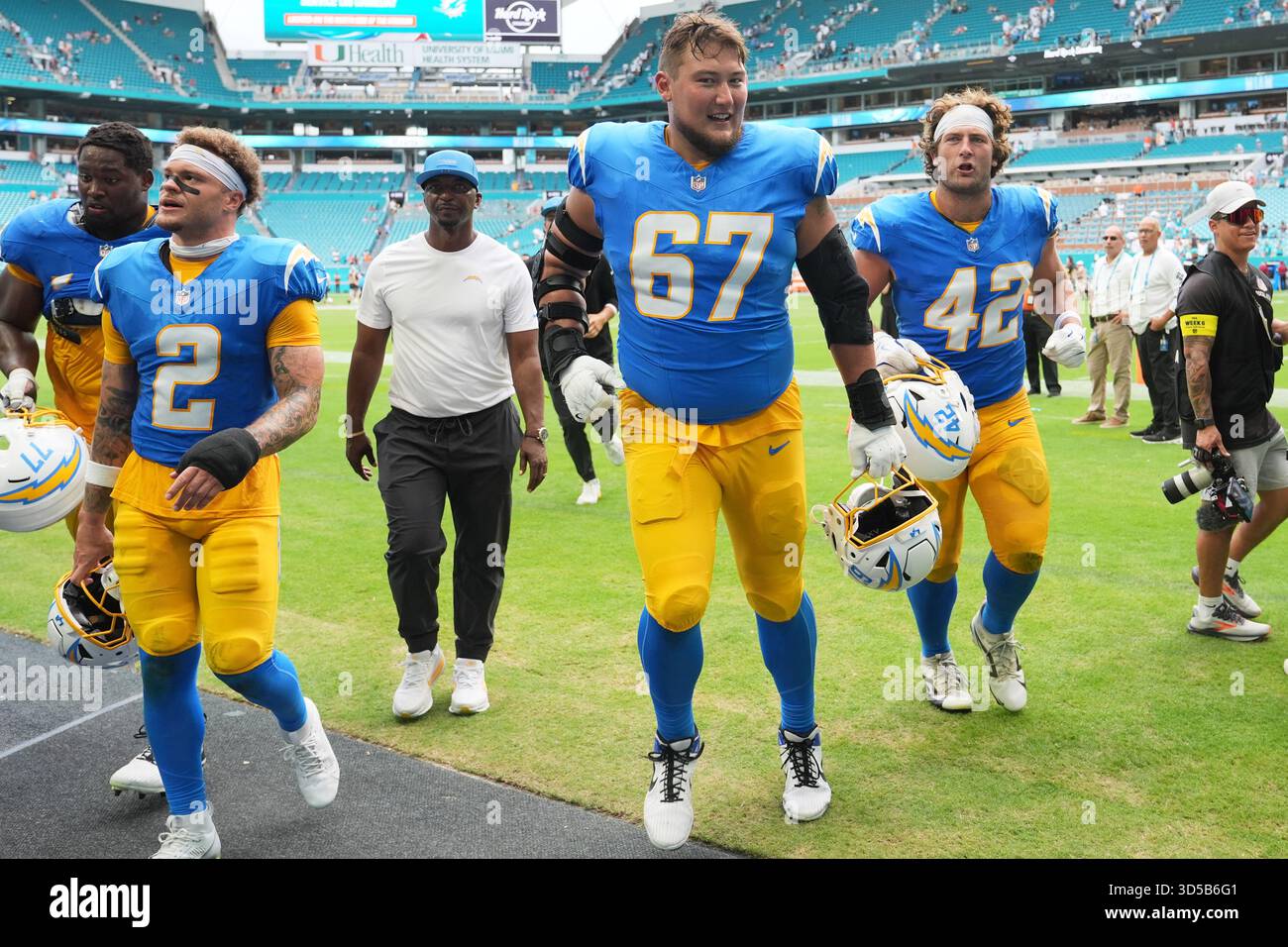 Los Angeles Chargers cornerback Elijah Molden (2), offensive tackle ...