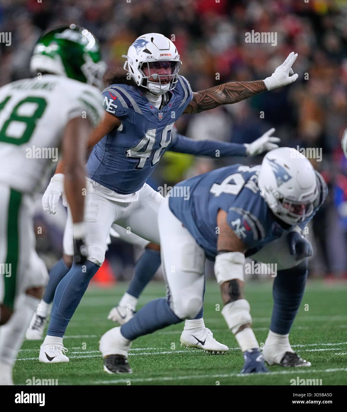 New England Patriots linebacker Jahlani Tavai (48) on the line of ...