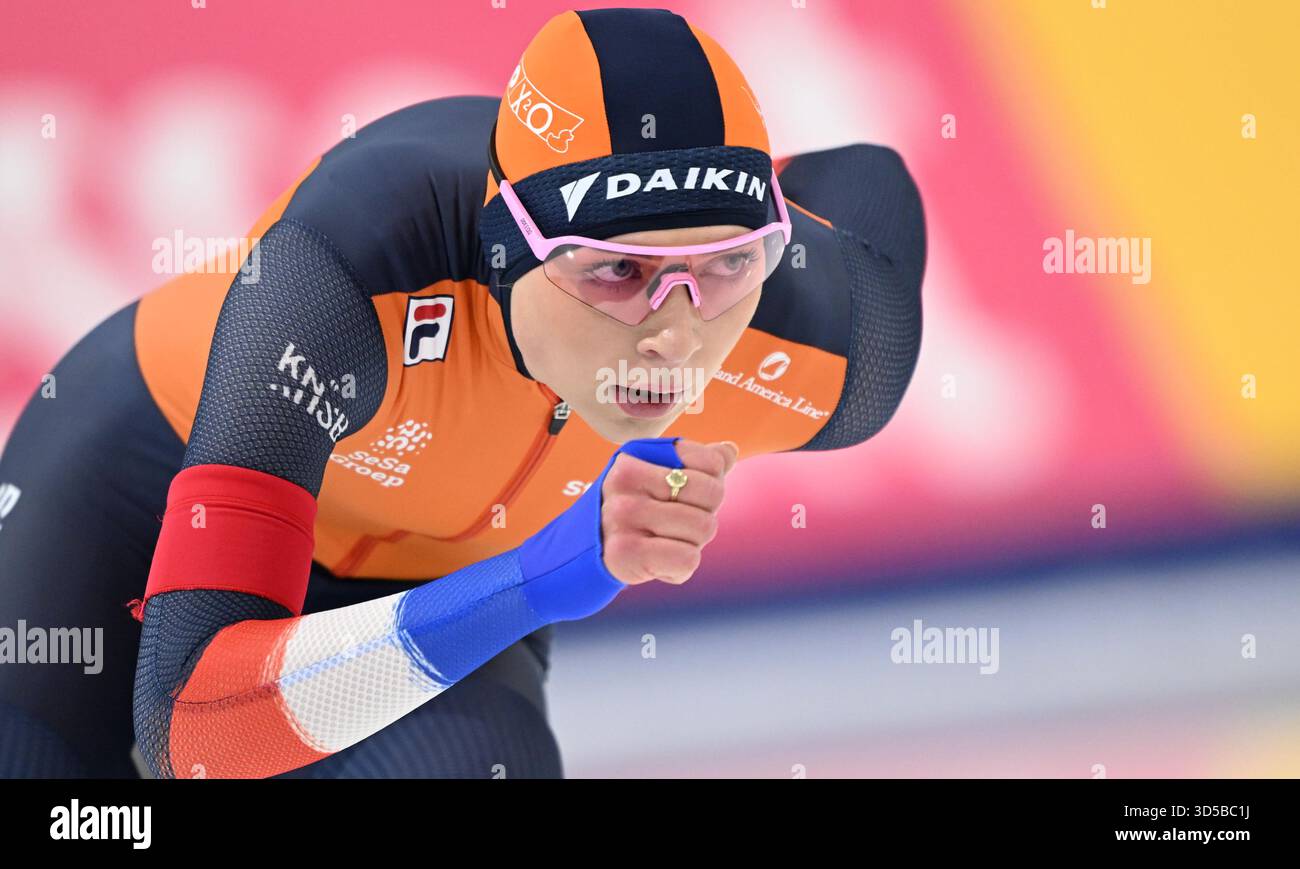 Joy Beune of the Netherlands competes during the women's 3000 meters ...