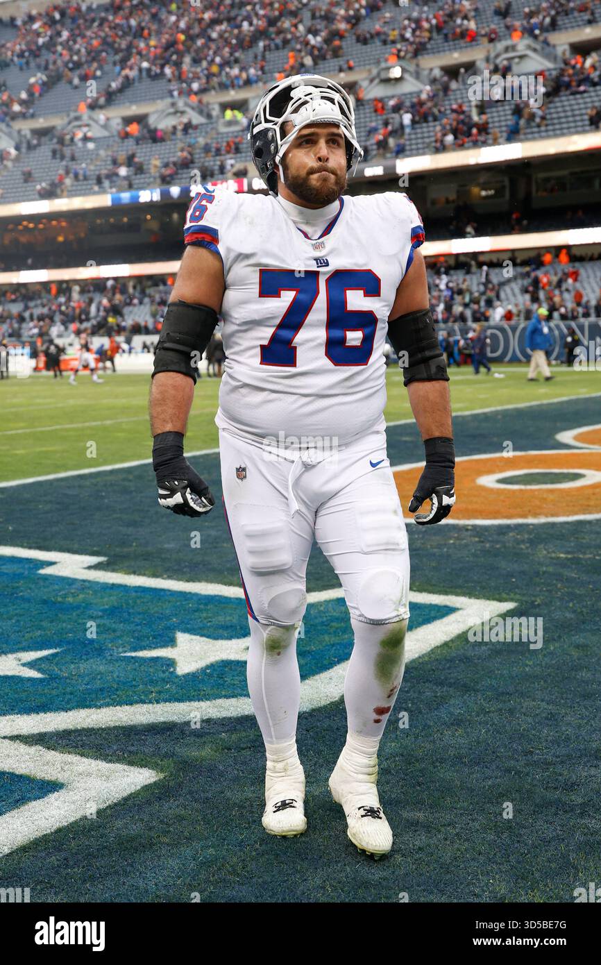 New York Giants guard Jon Runyan (76) walks off the field after an NFL ...