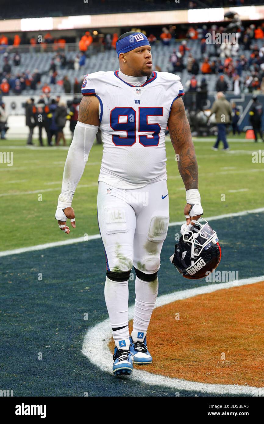 New York Giants defensive tackle Roy Robertson-Harris (95) walks off ...