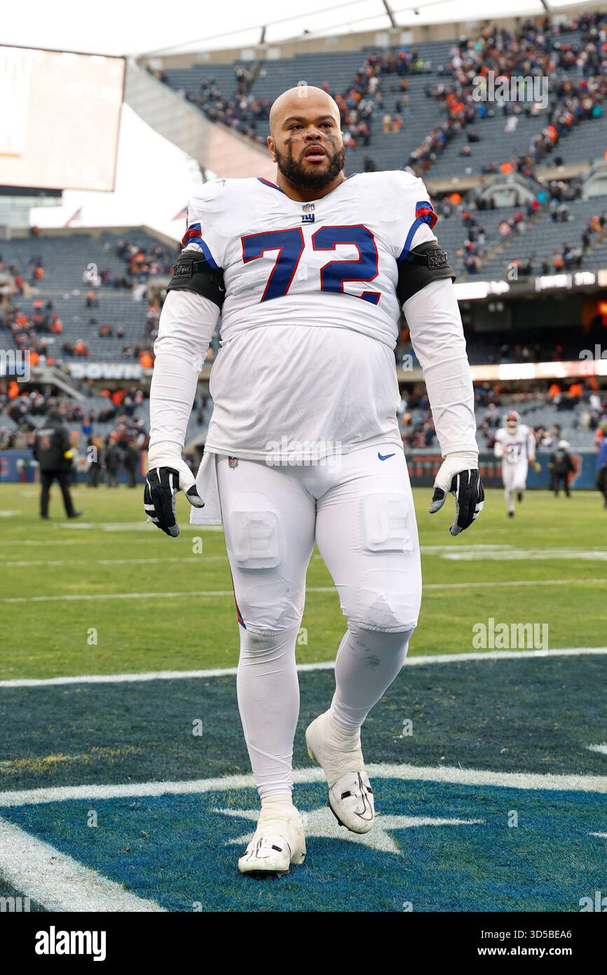New York Giants offensive tackle Jermaine Eluemunor (72) walks off the ...