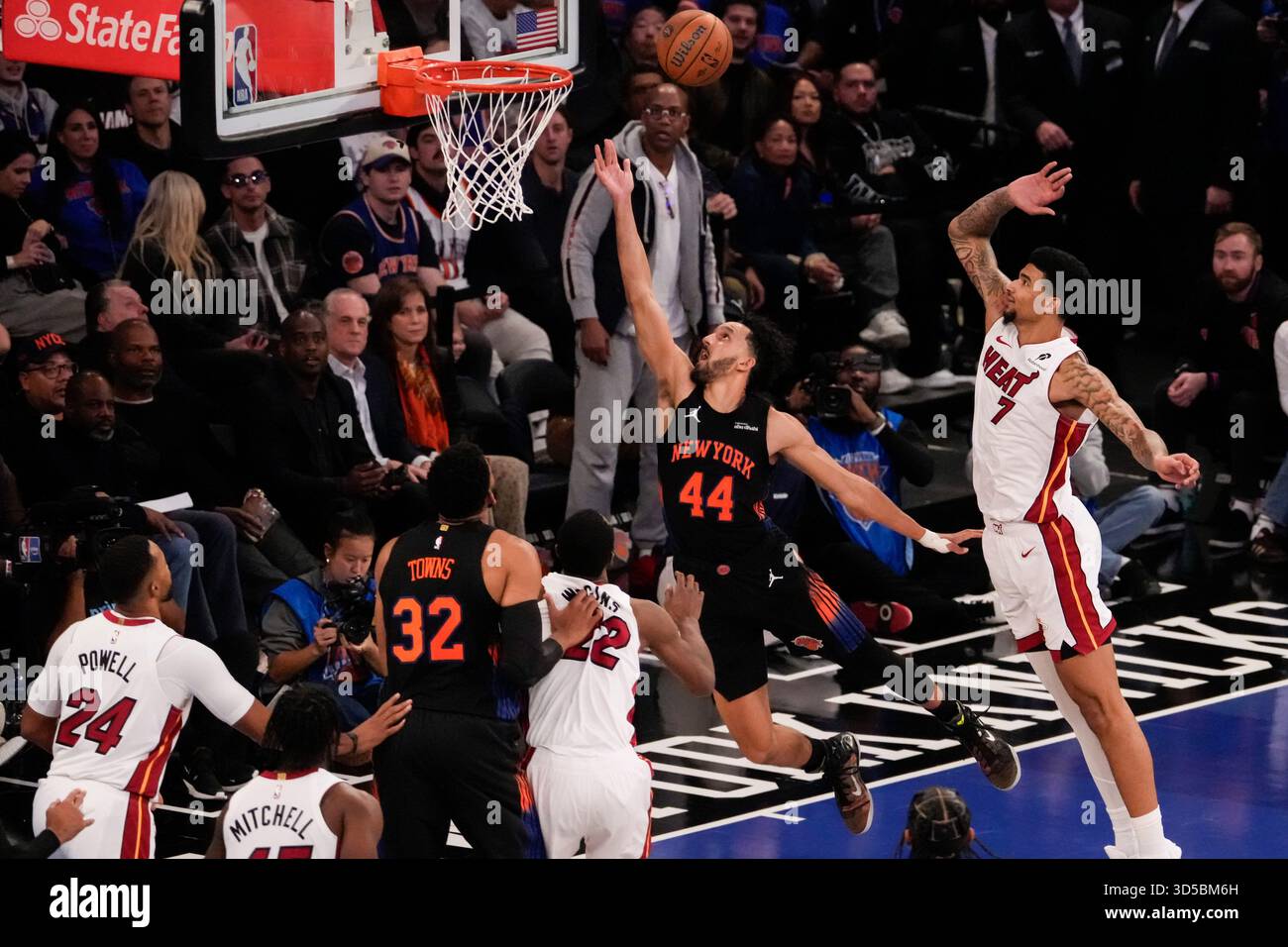 New York Knicks guard Landry Shamet (44) shoots during the second half ...