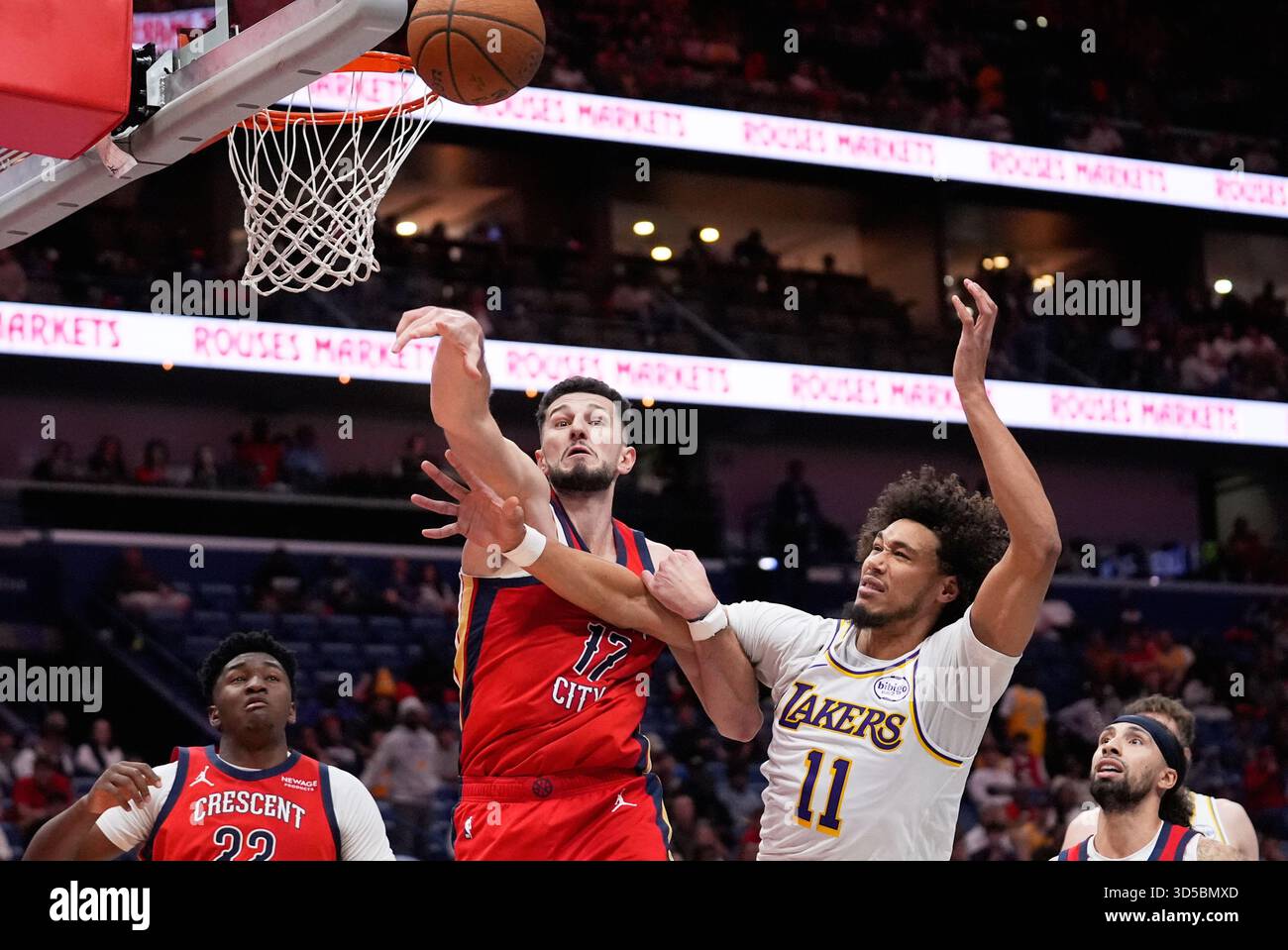 New Orleans Pelicans forward Karlo Matkovic (17) and Los Angeles Lakers ...