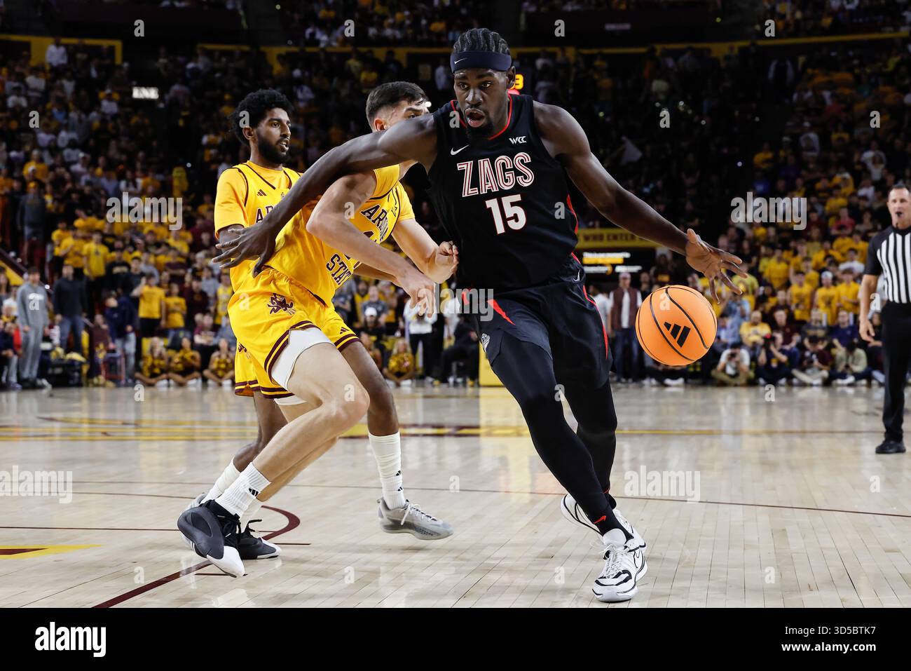 SCOTTSDALE, AZ - NOVEMBER 14: Gonzaga Bulldogs forward Graham Ike (15 ...
