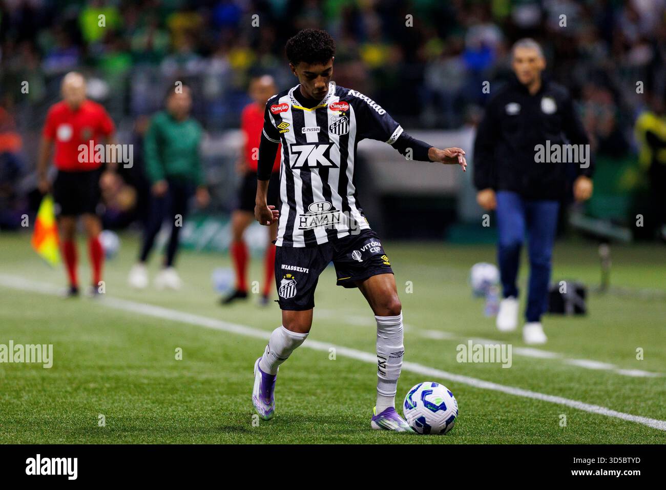 São Paulo, Brazil - November 06: Robson Júnior of Santos controls the ...