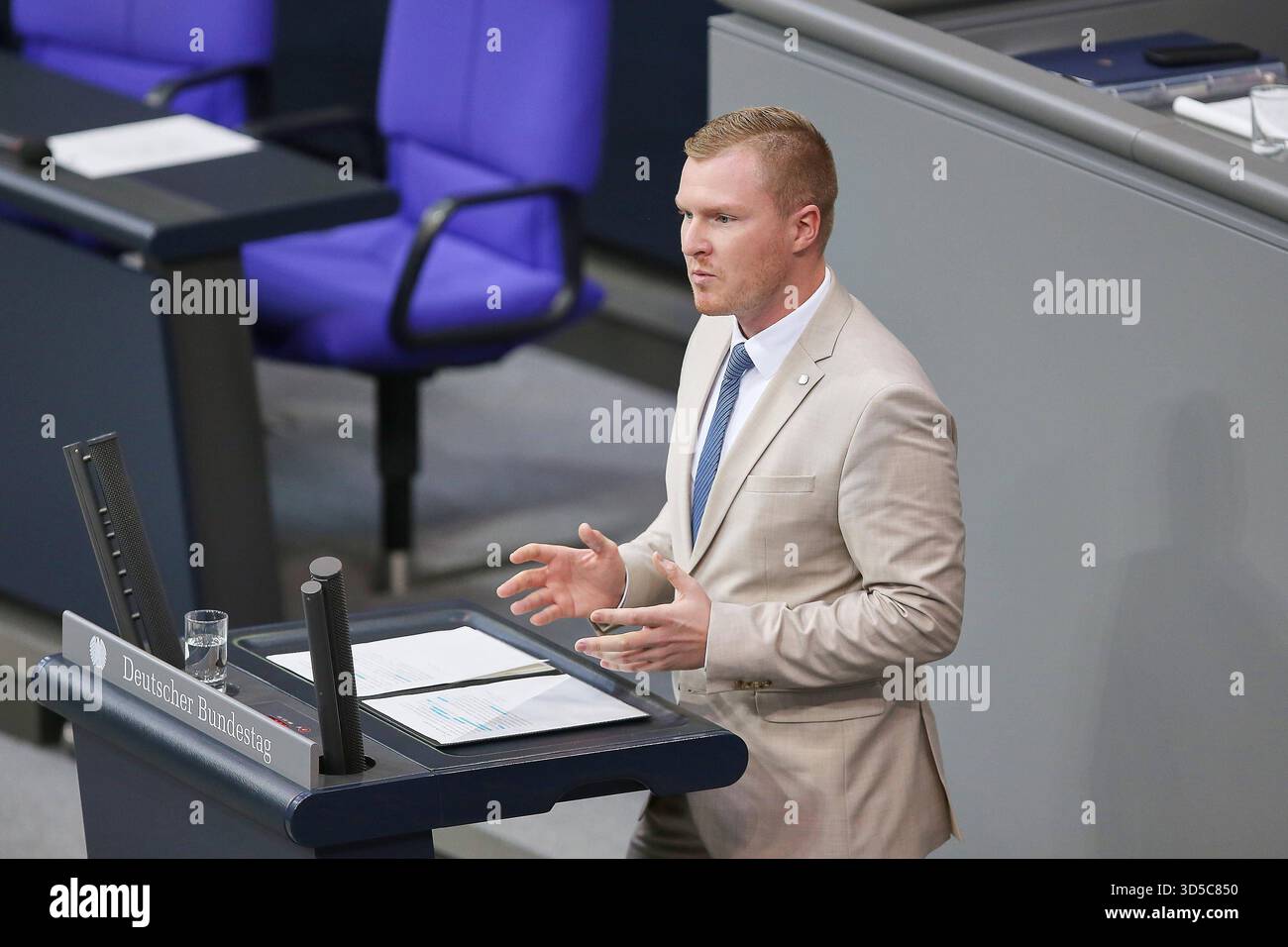 Berlin, Deutschland, 14.11.2025: Deutscher Bundestag: 41 ...