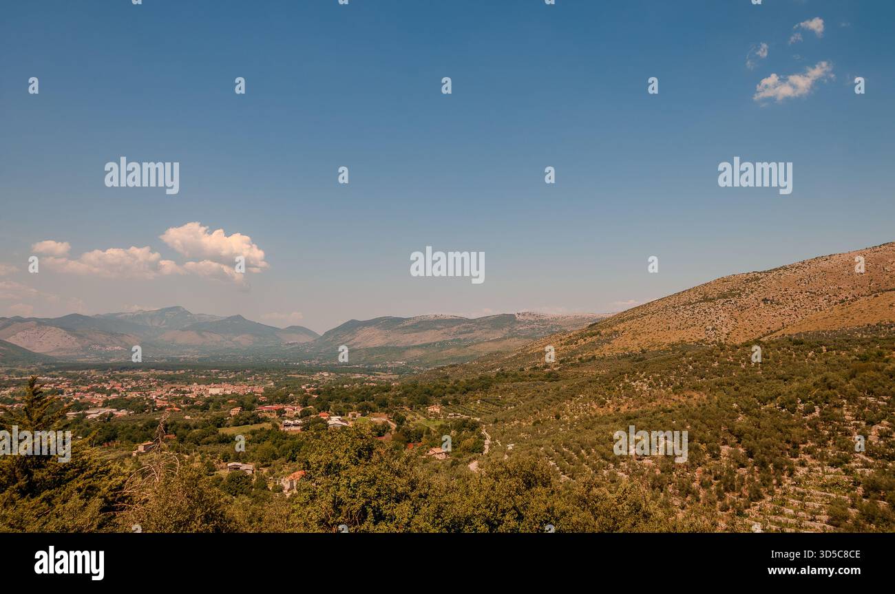 Amaseno is located in the Amaseno Valley, between the Ausoni (to the ...