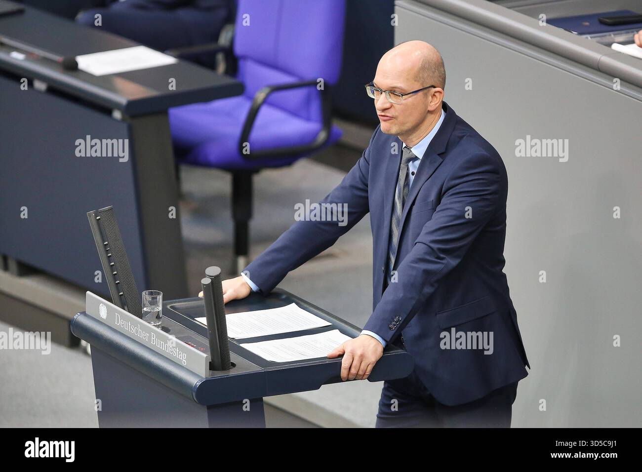 Berlin, Deutschland, 14.11.2025: Deutscher Bundestag: 41 ...