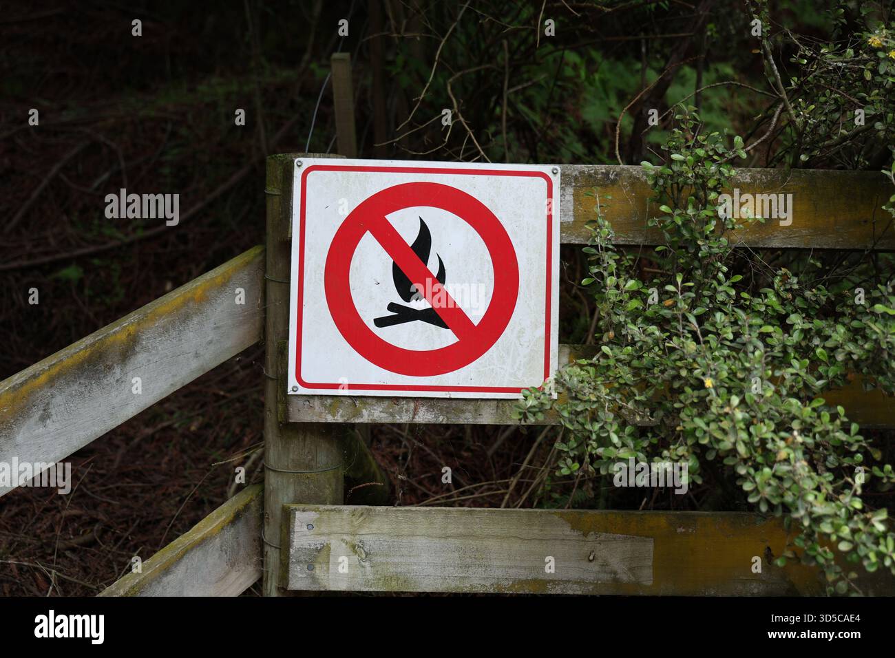 Campfire Warning Sign Wooden Fence Outdoors Stock Photo - Alamy