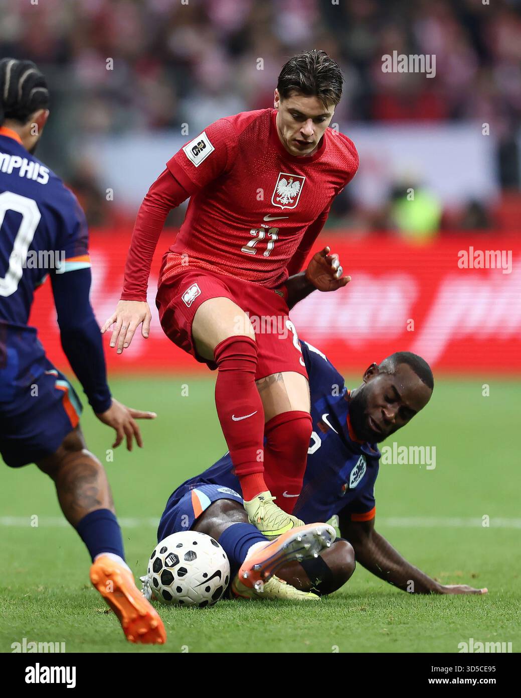 Nicola Zalewski of Poland and Lutsharel Geertruida of Netherlands ...