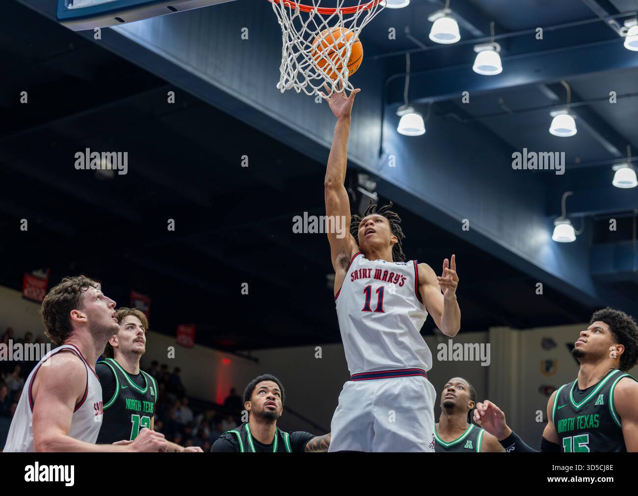 November 14 2025 Moraga CA, U.S.A. St. Marys guard Dillan Shaw (11)goes ...