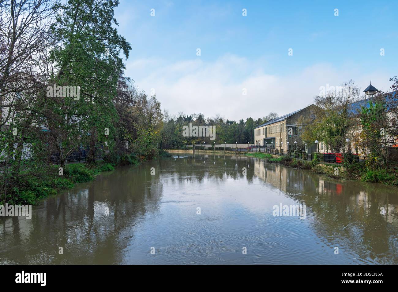 Chippenham, Wiltshire, UK. 15th Nov, 2025. The river Avon is picturd in ...