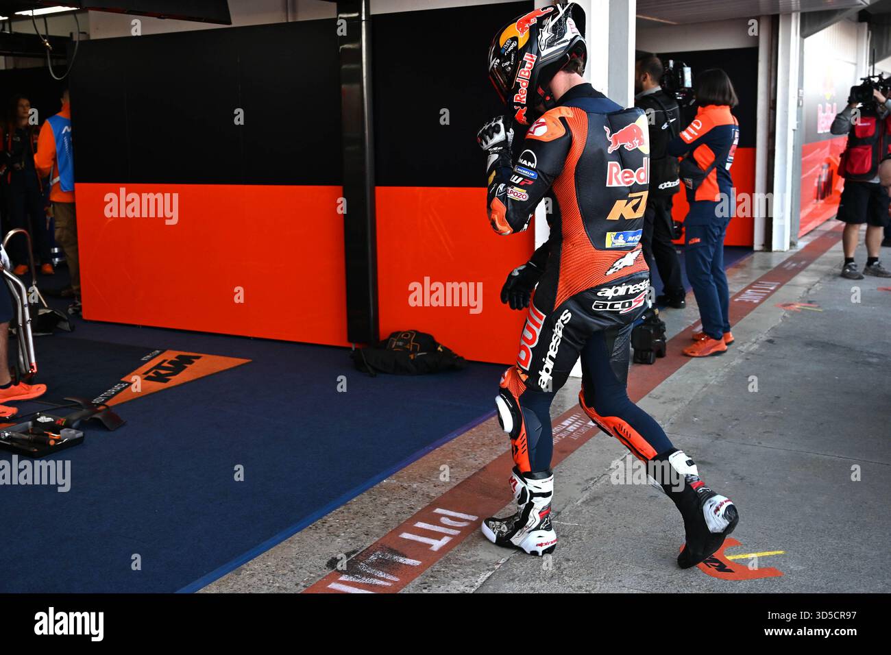 moto gp motul grand prix of the valencian community box qualifing 37 ...