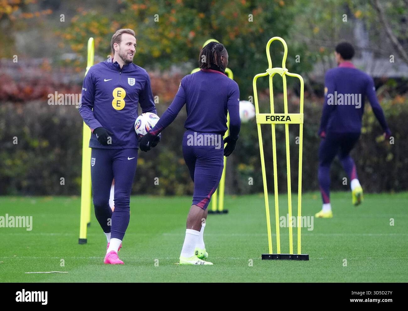 England's Harry Kane and Eberechi Eze during a training session at the ...