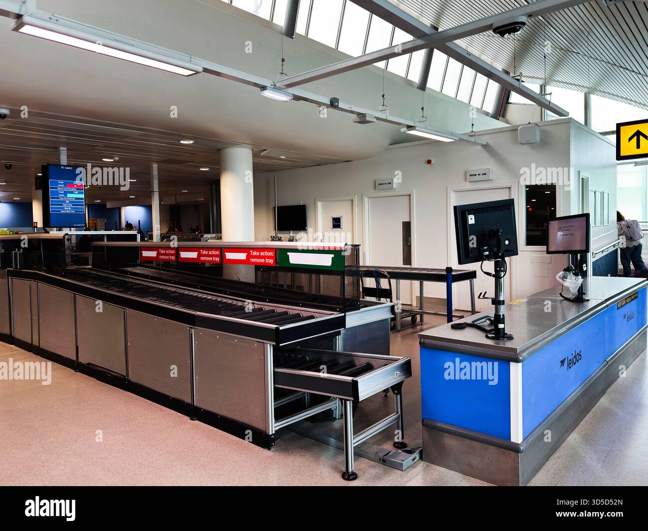Manchester, UK - October 04, 2025: Busy airport baggage belt and check ...