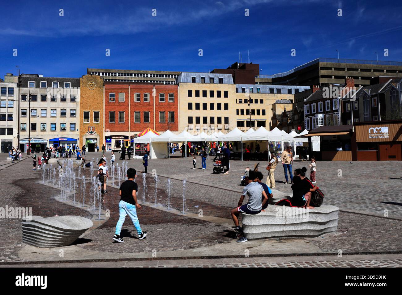 The water fountains in Market Square, Northampton town ...