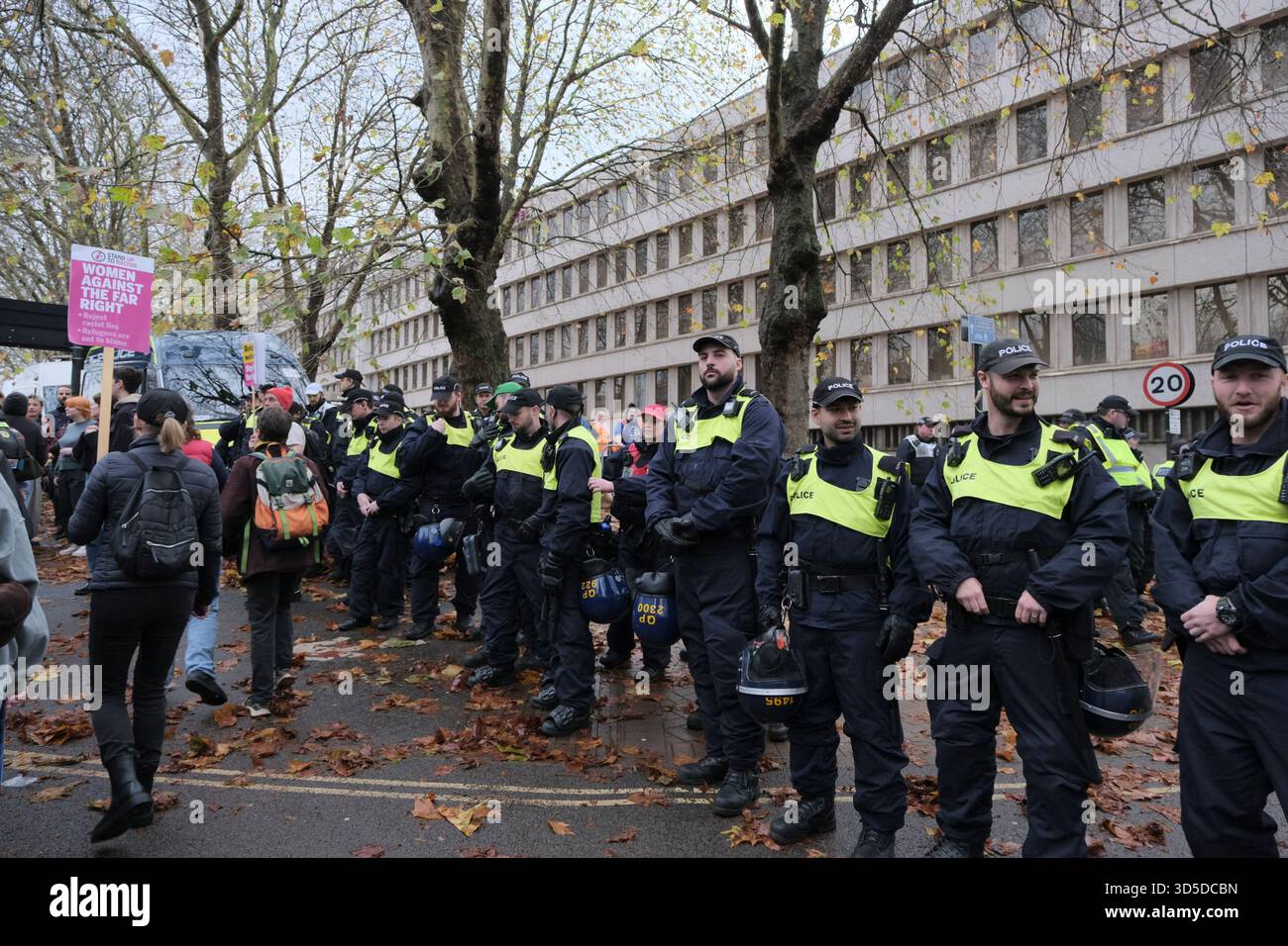 Bristol, UK 15th November 2025. Right wing anti immigration activists ...
