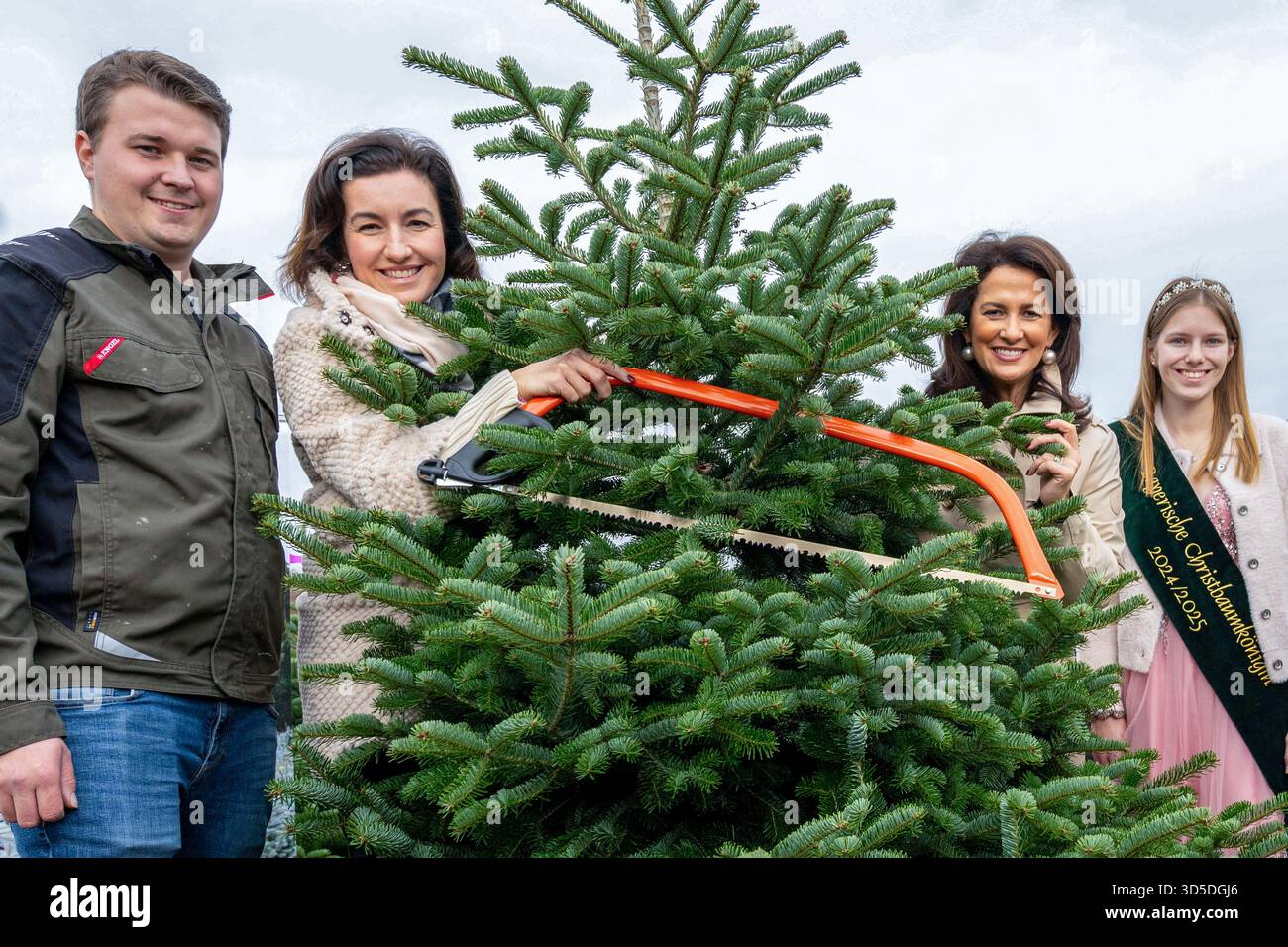 15 November 2025, Bavaria, Rudendorf: Christopher Sturm (l-r), Chairman ...