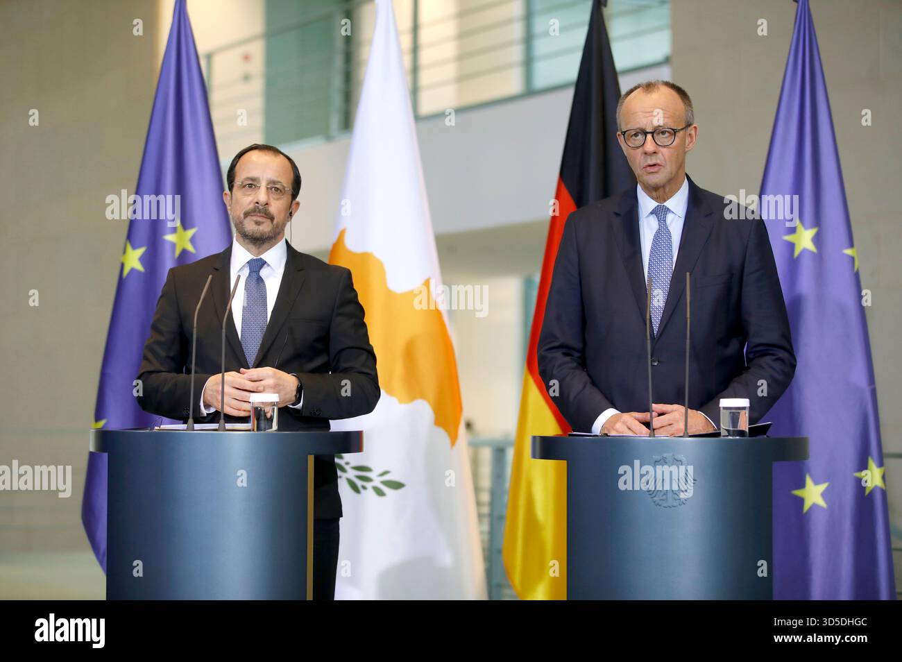 Nikos Christodoulides and Friedrich Merz at the reception of the ...