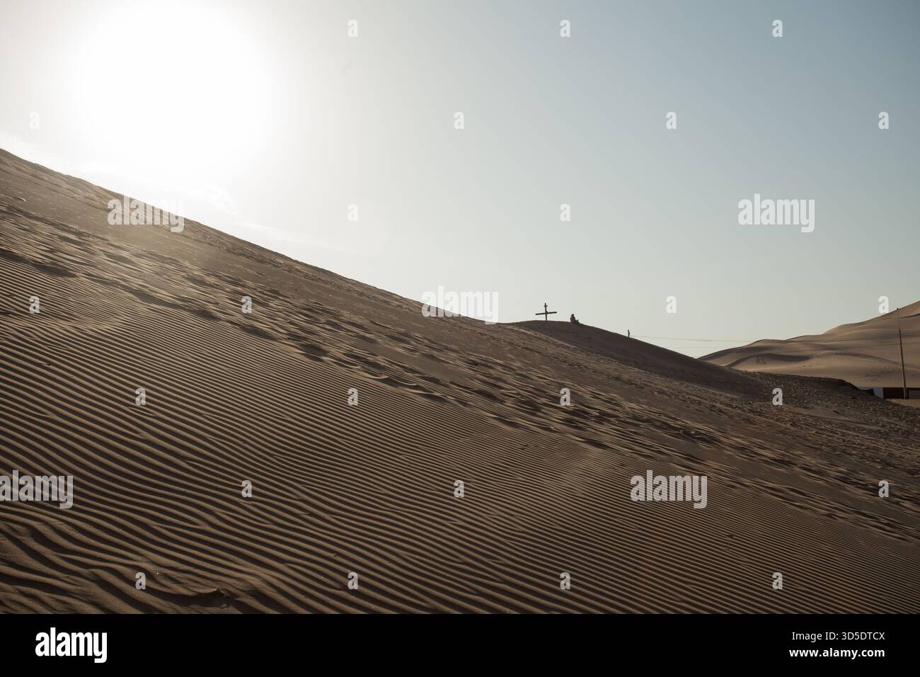 Sand dunes next huacachina hi-res stock photography and images - Alamy