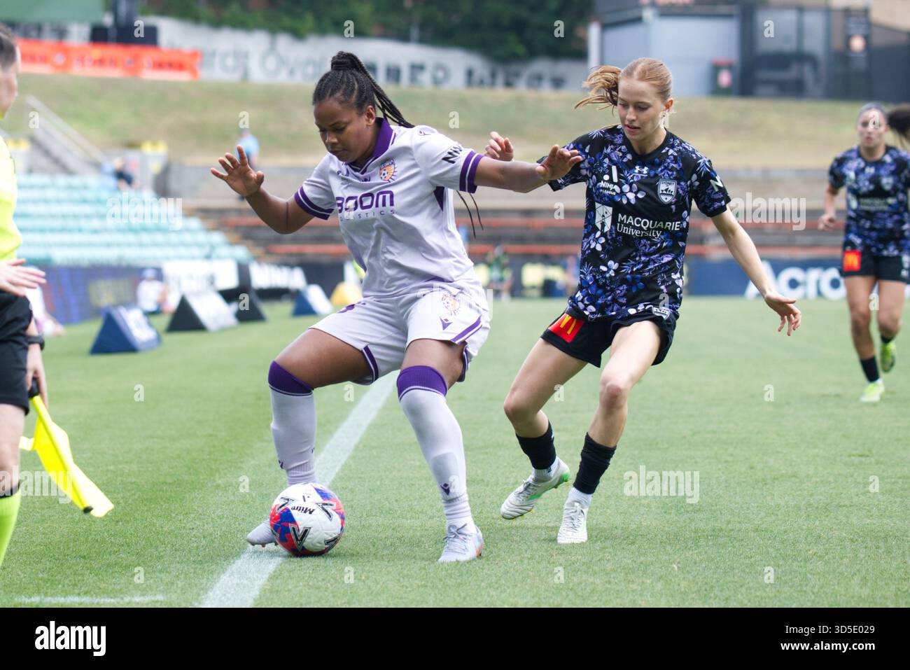Lilyfield, Australia. 15th Nov, 2025. Naomi Thomas-Chinnama (L) of ...