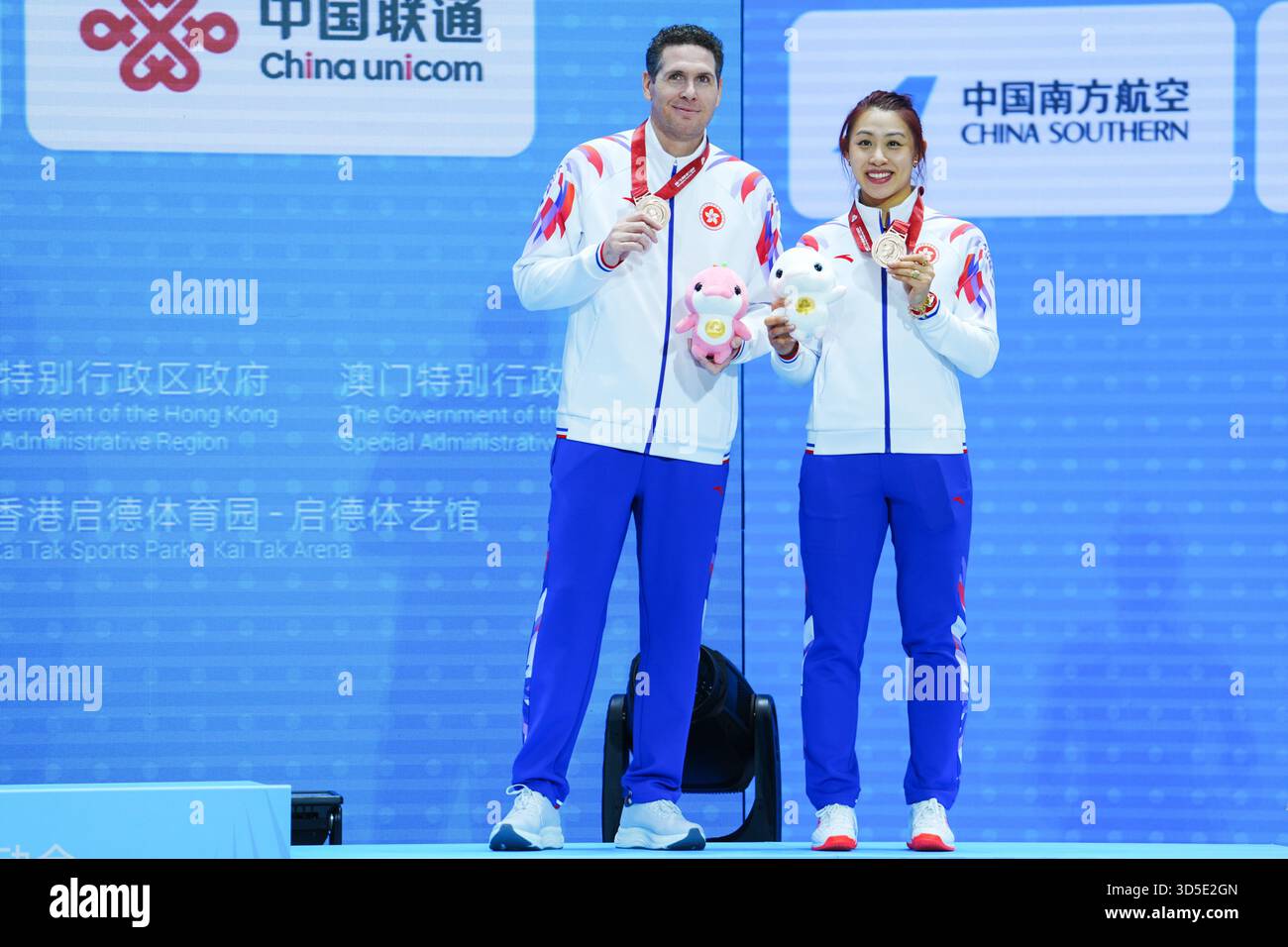 Hong Kong, China. 15th Nov, 2025. Bronze medalist Hsieh Kaylin Sin Yan ...
