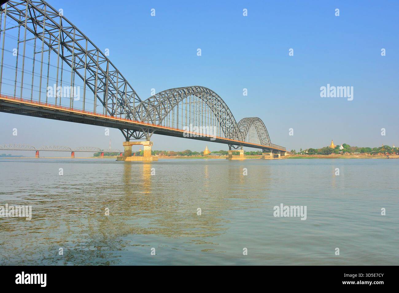The Irrawaddy Bridge (Yadanabon) also Ayeyarwady Bridge, Yadanabon ...