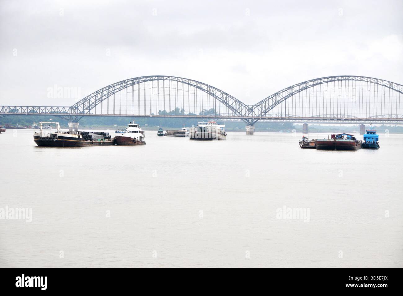 The Irrawaddy Bridge (Yadanabon) also Ayeyarwady Bridge, Yadanabon ...