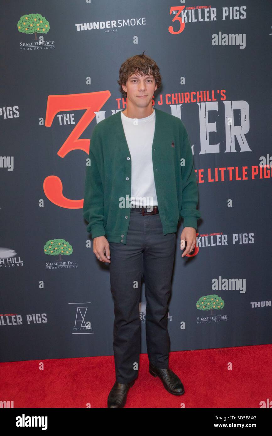 Los Angeles, CA, USA, 14th Nov. 2025 Ethan Riley attends the premiere ...