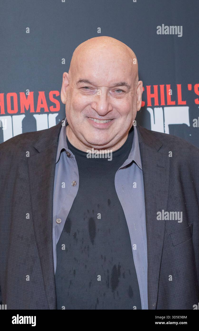 Los Angeles, CA, USA, 14th Nov. 2025 Barry Papick attends the premiere ...