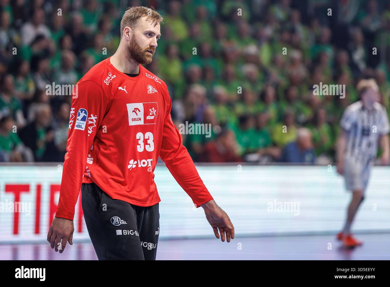 15 November 2025, Berlin: Handball: Bundesliga, Füchse Berlin - THW ...