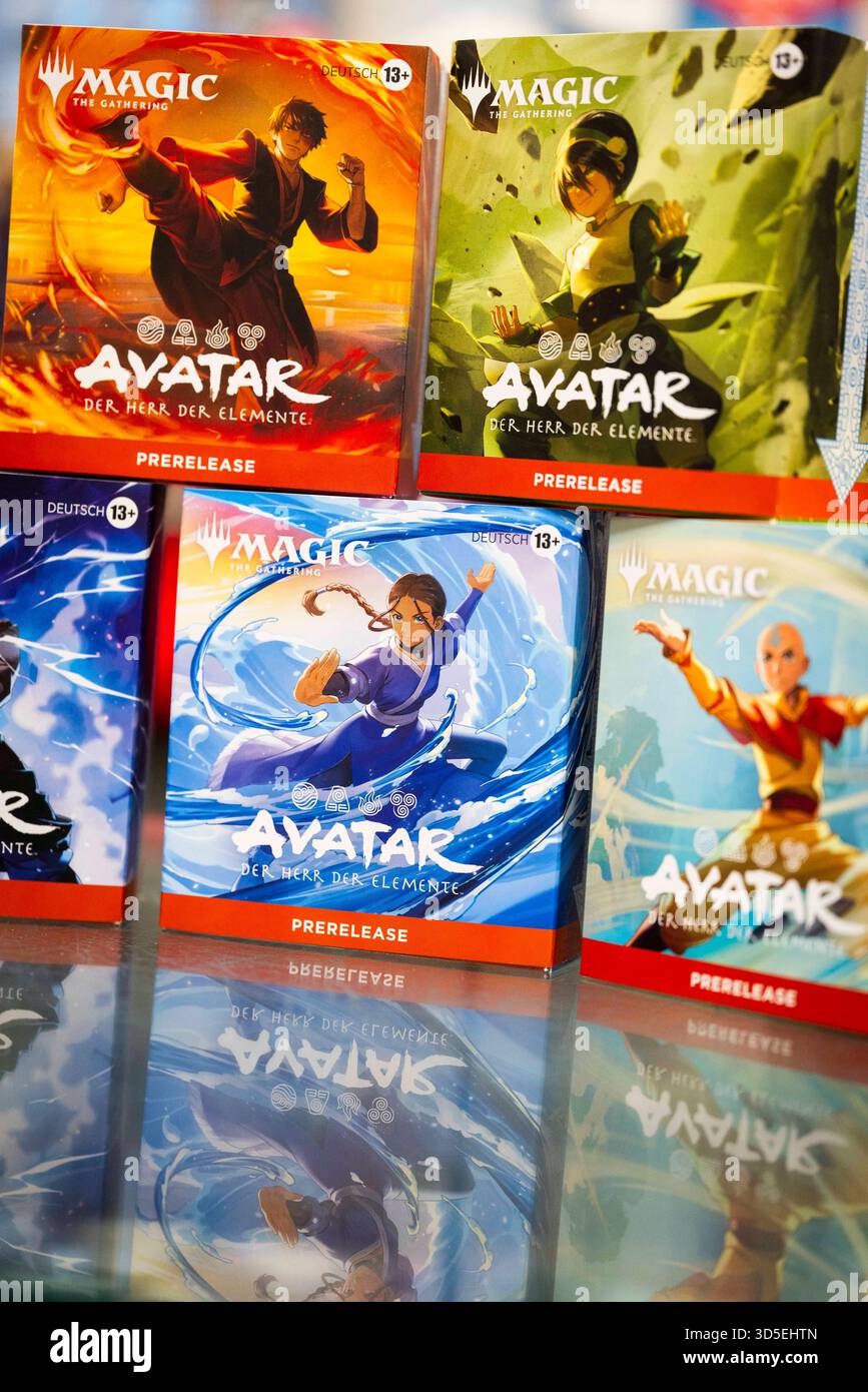 Alle 5 verschiedenen Rrelease-Packs in verschiedenen Farben. Magic: The ...