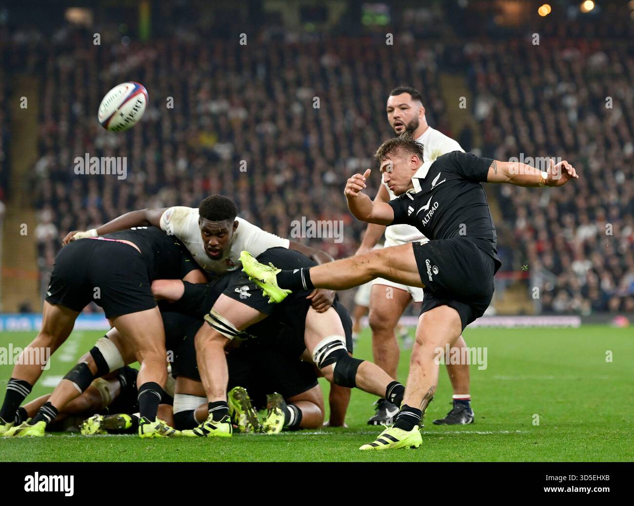 Twickenham. United Kingdom. 15 November 2025. England V New Zealand ...