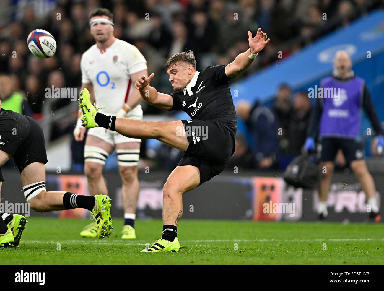 Twickenham. United Kingdom. 15 November 2025. England V New Zealand ...