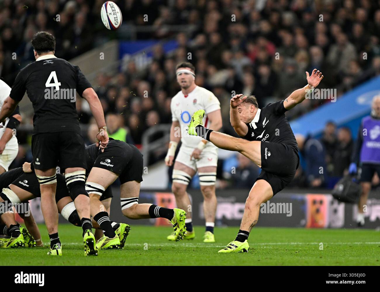 Twickenham. United Kingdom. 15 November 2025. England V New Zealand ...
