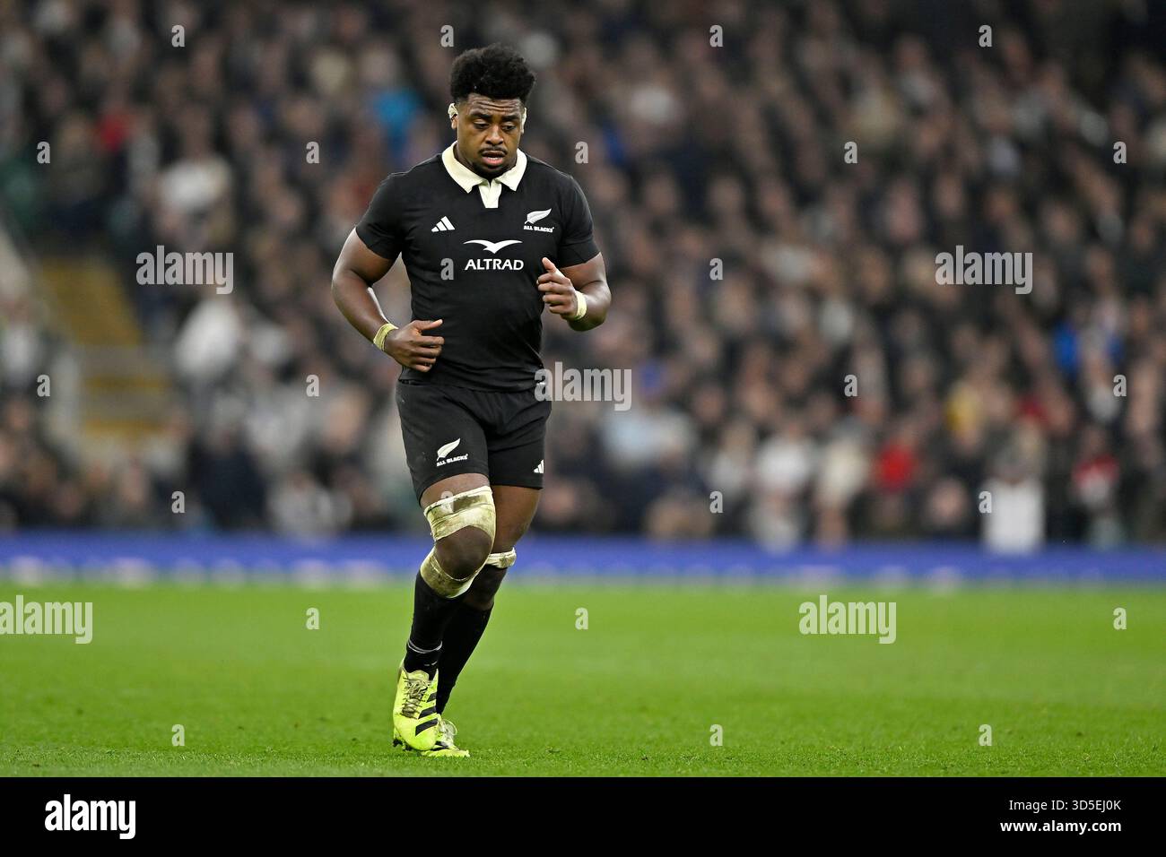 Twickenham. United Kingdom. 15 November 2025. England V New Zealand ...