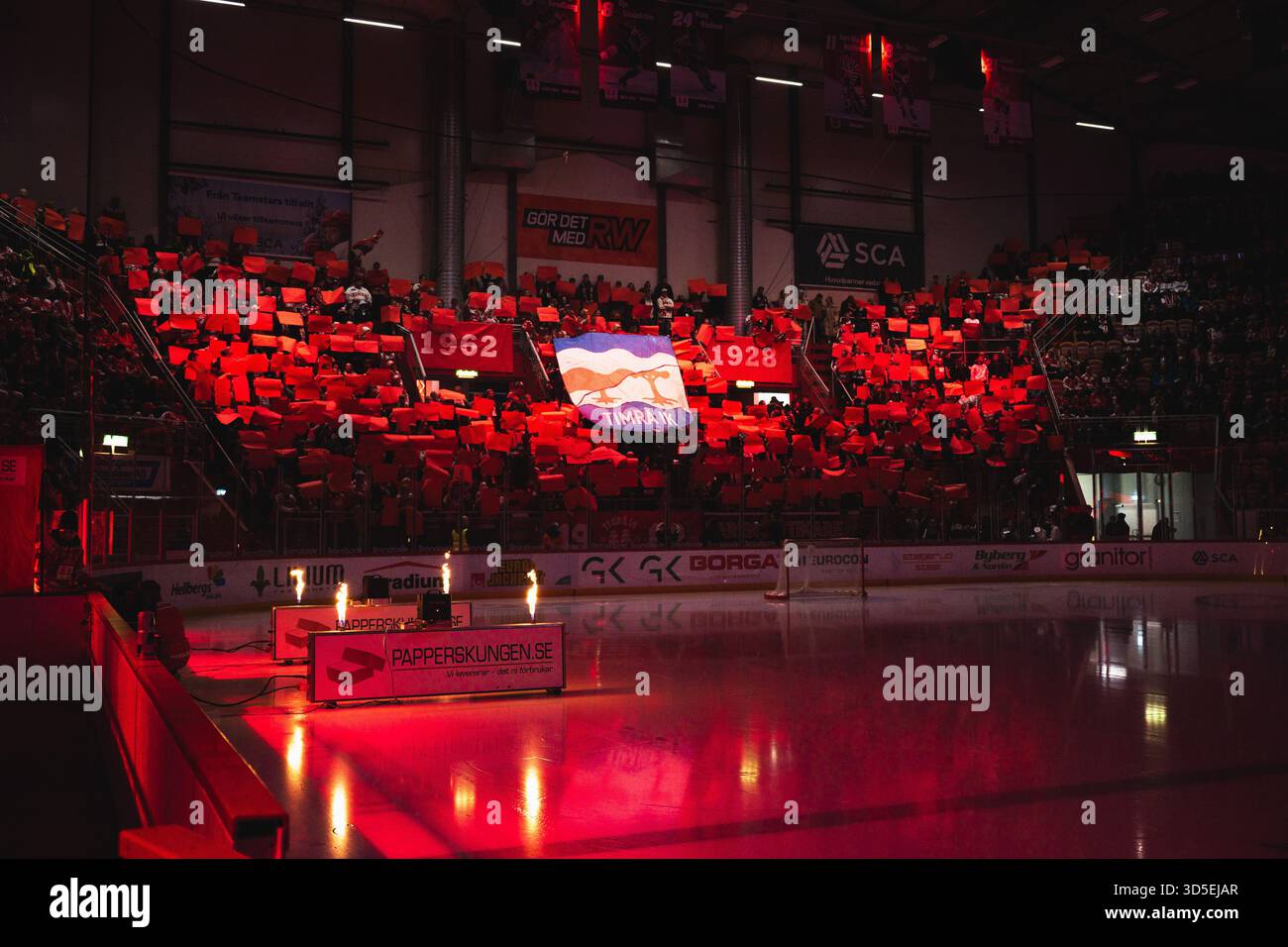 251115 Timråklacken inför ishockeymatchen i SHL mellan Timrå och ...