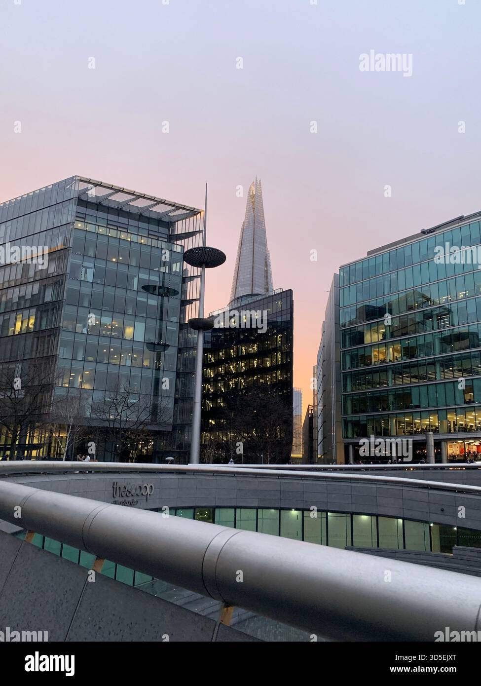 Contemporary office buildings near London Bridge with a view towards ...